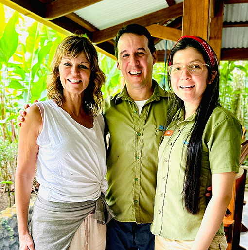 Costa Rica & Energy Medicine Yoga - LYN.ViSION @EvelynVysher